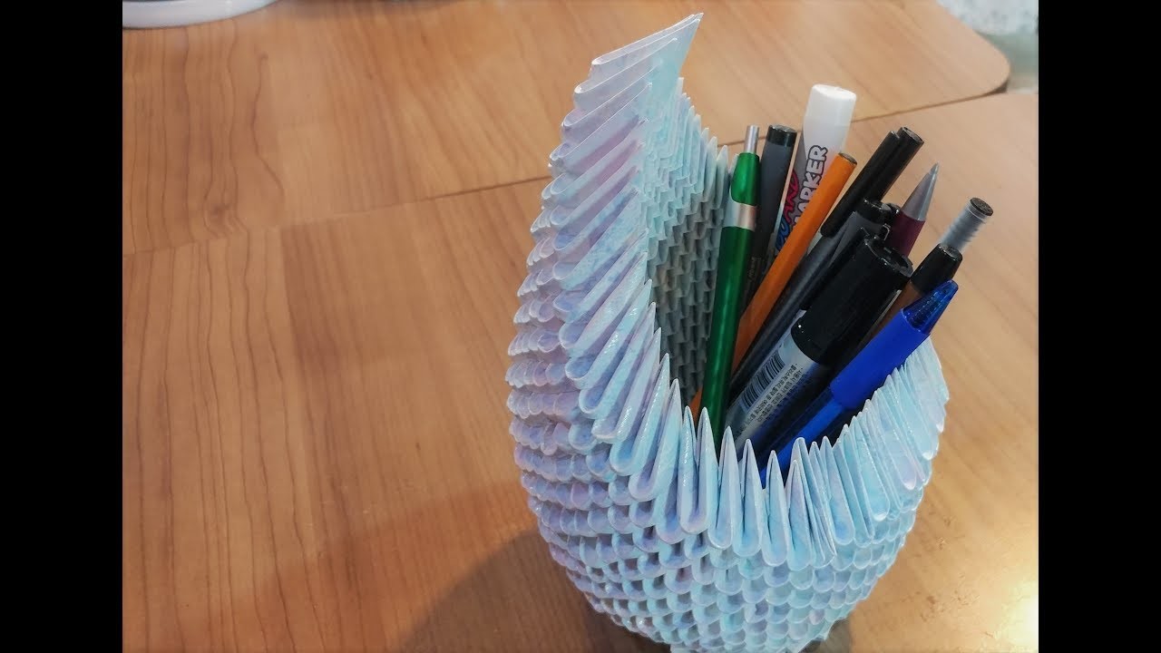 3D Origami Pencil Vase