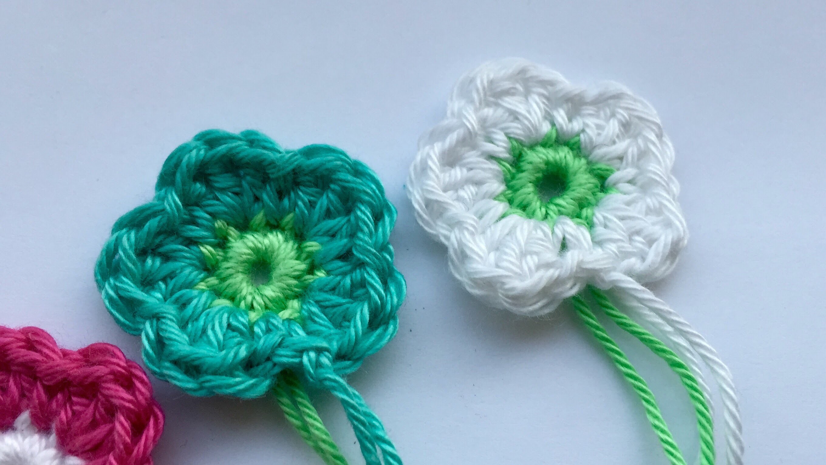 how-to-crochet-a-flower-beginner-friendly