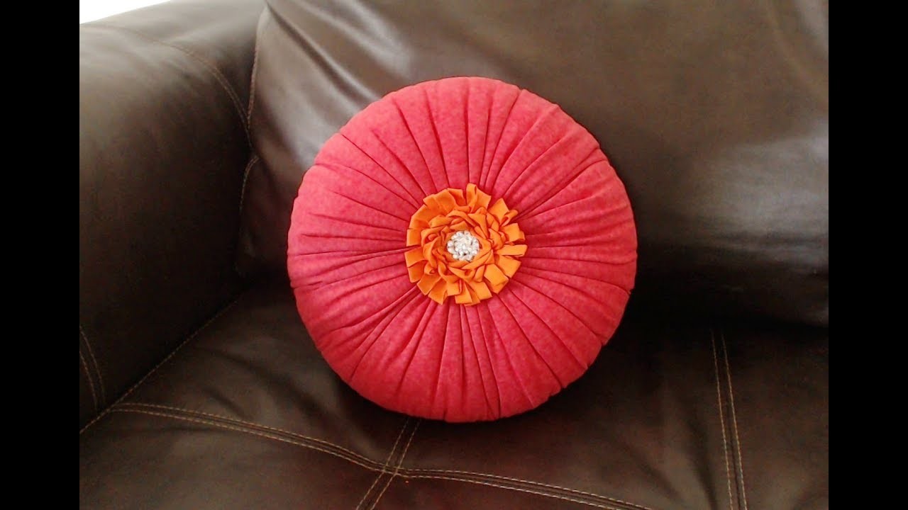 How To Make A Deco Pillow With Recycled T shirt Easy Method